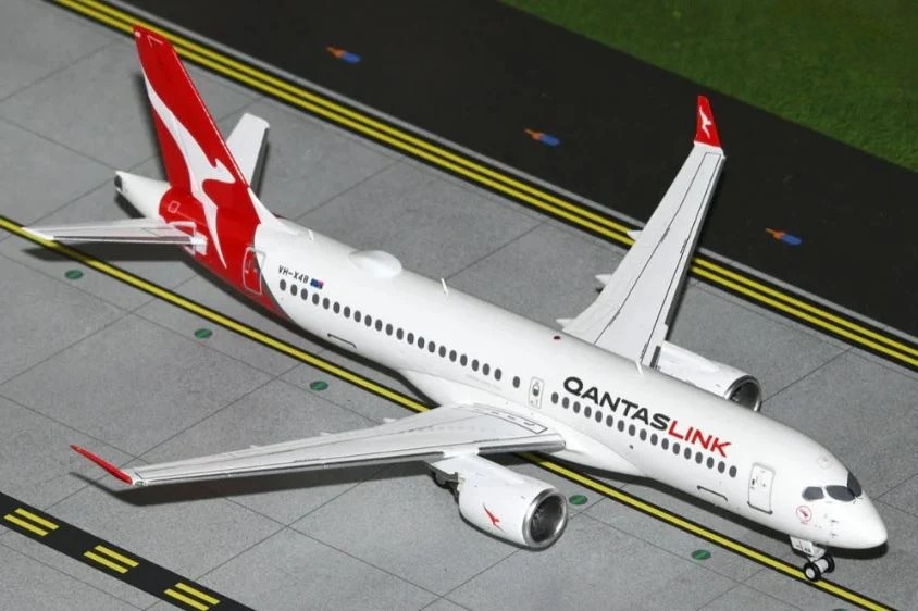 Gemini Jets 1/200 QantasLink A220-300 VH-X4B Model – Downunder Pilot ...